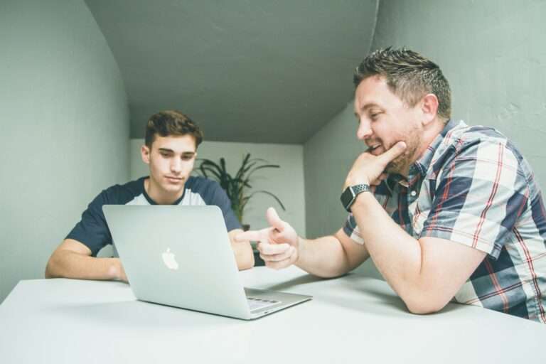 How a Software Engineer Mentor Makes All the Difference: A Beginner’s Guide - Omar technologies